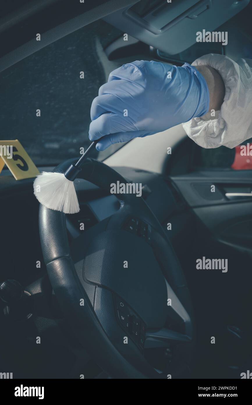 Finding crime scene evidence hi-res stock photography and images - Alamy