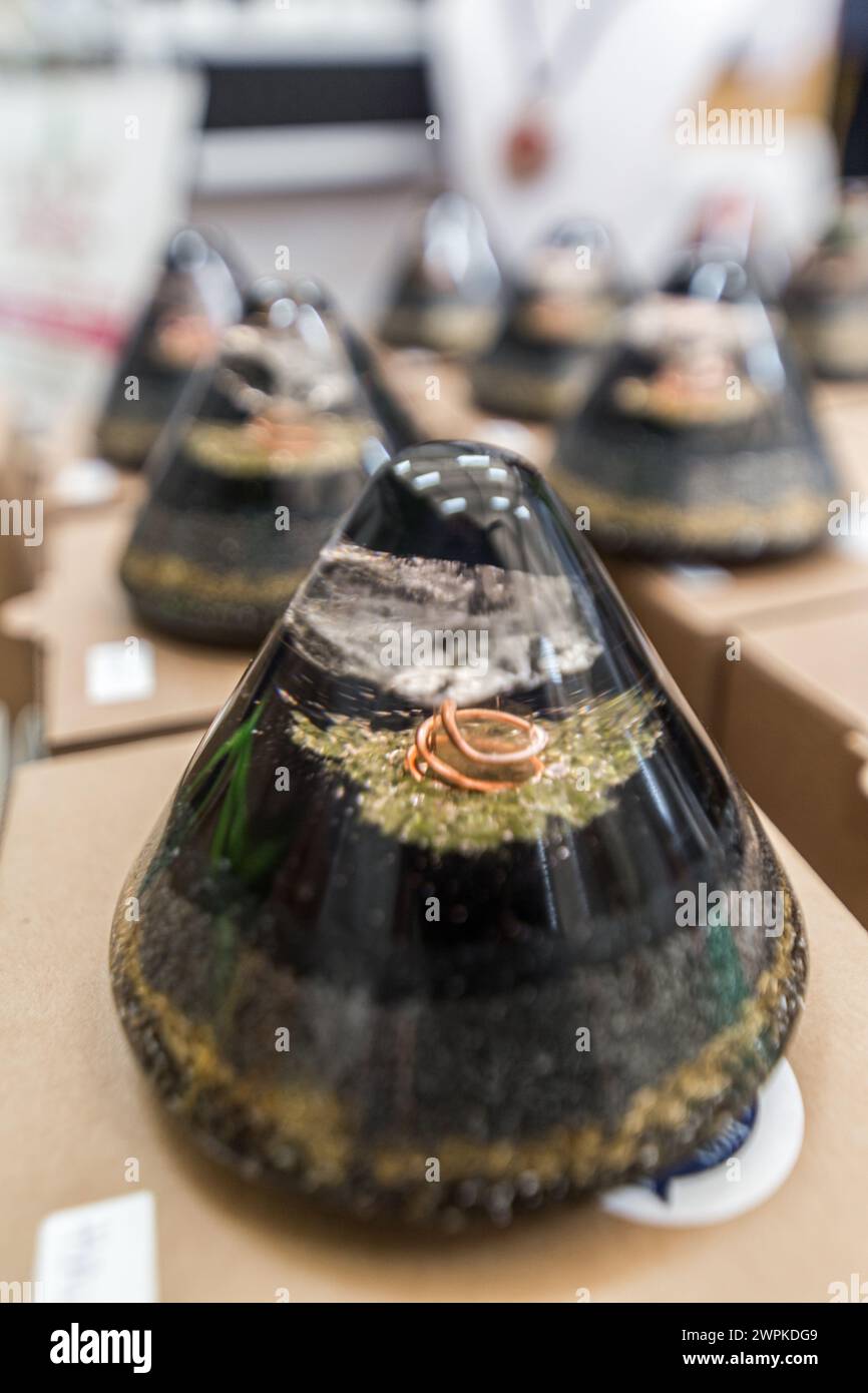 The most beautiful glass gifts hi-res stock photography and images - Alamy