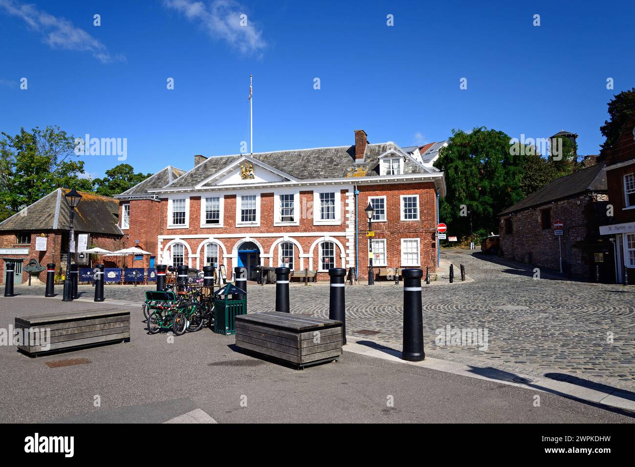 Cannon exeter hi-res stock photography and images - Alamy