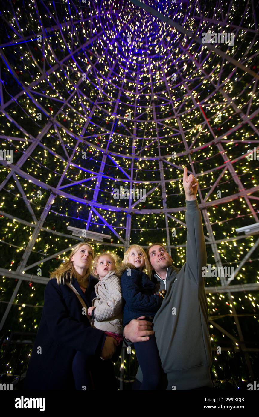 ***FREE PHOTO FOR EDITORIAL USE*** 08/11/14 Katie and Colin Atherton ...