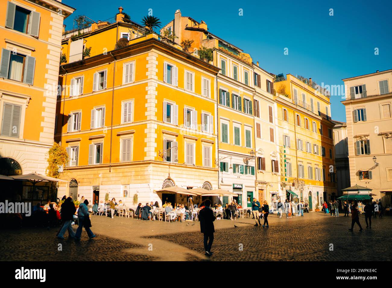 Square near st mary hi-res stock photography and images - Alamy