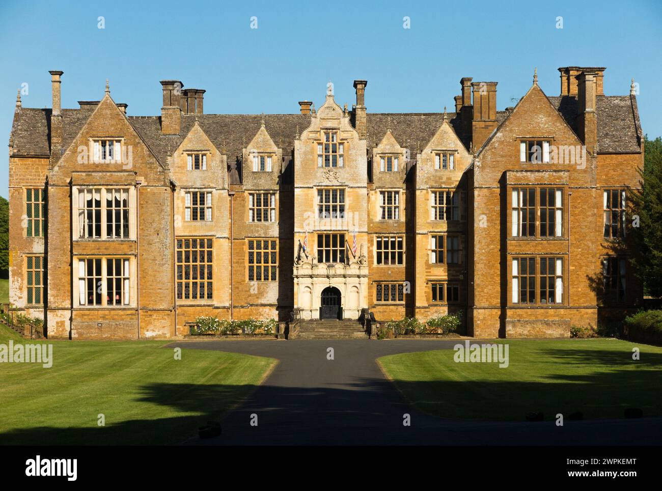 Wroxton in oxfordshire hi-res stock photography and images - Alamy