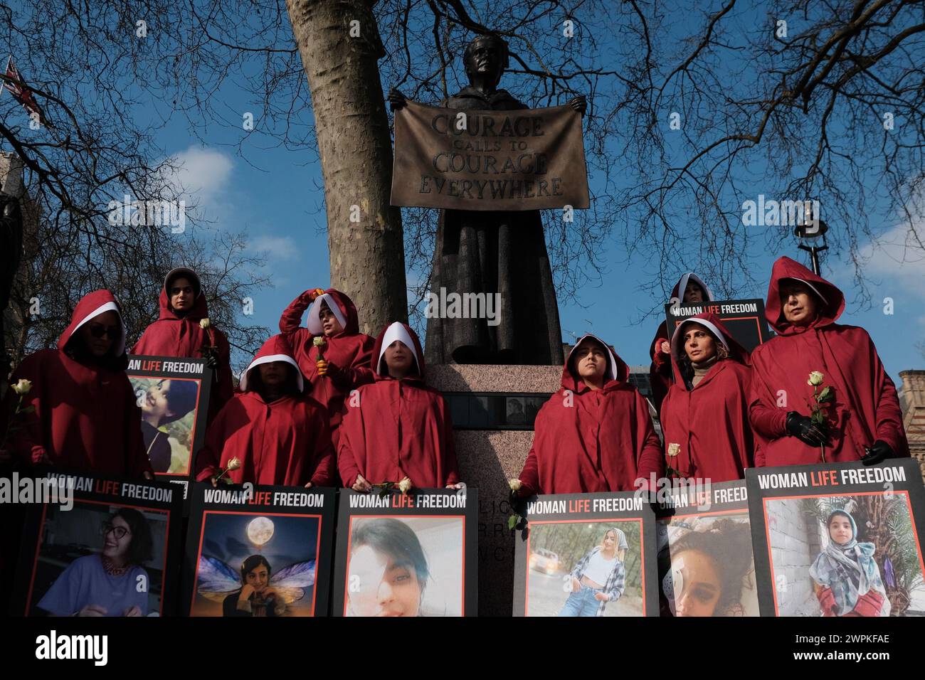 Handmaids tale costumes hi-res stock photography and images - Alamy