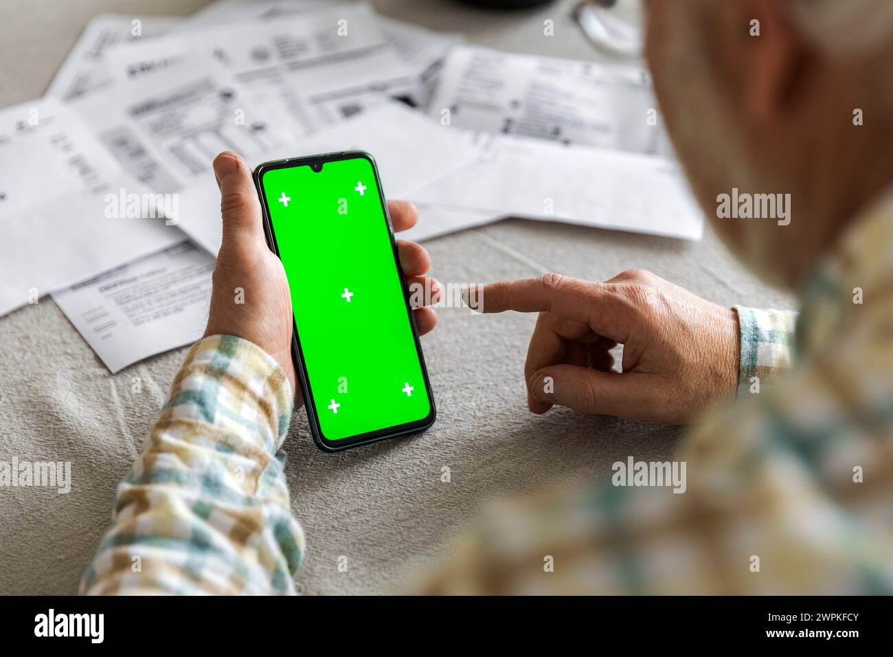 Green screen payment hi-res stock photography and images - Alamy