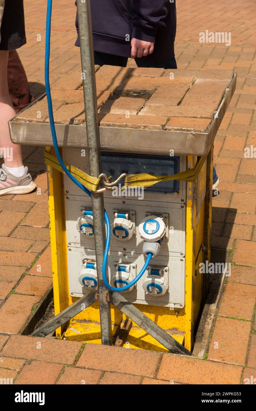 Pop up raising / rising / riser power supply in a public space ...