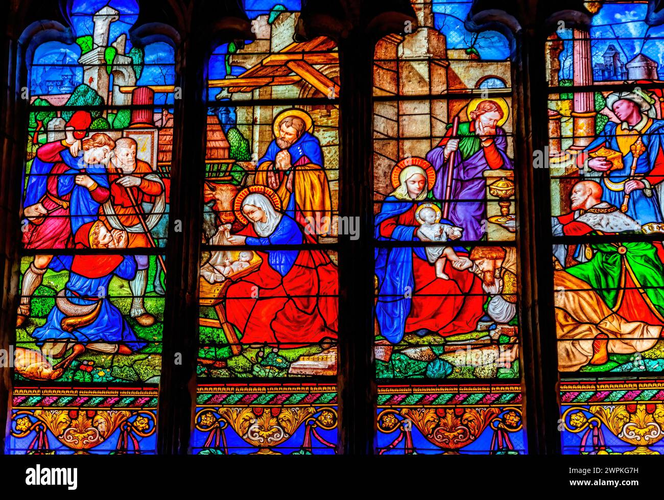 Basilica nativity stained glass hi-res stock photography and images - Alamy