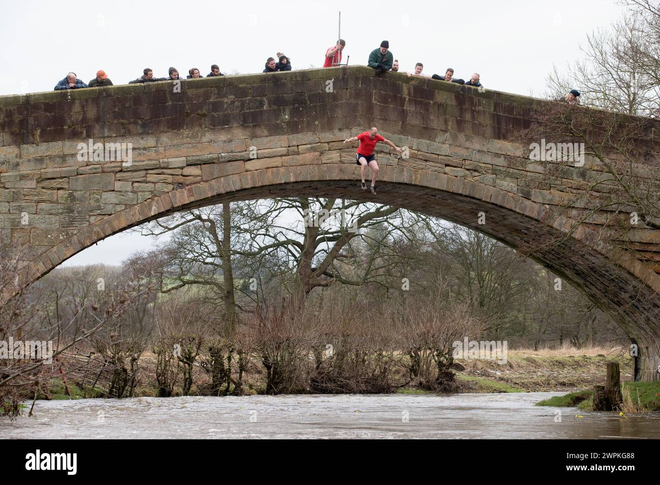 01/01/15 Despite organisers cancelling this year's bridge jump, until ...