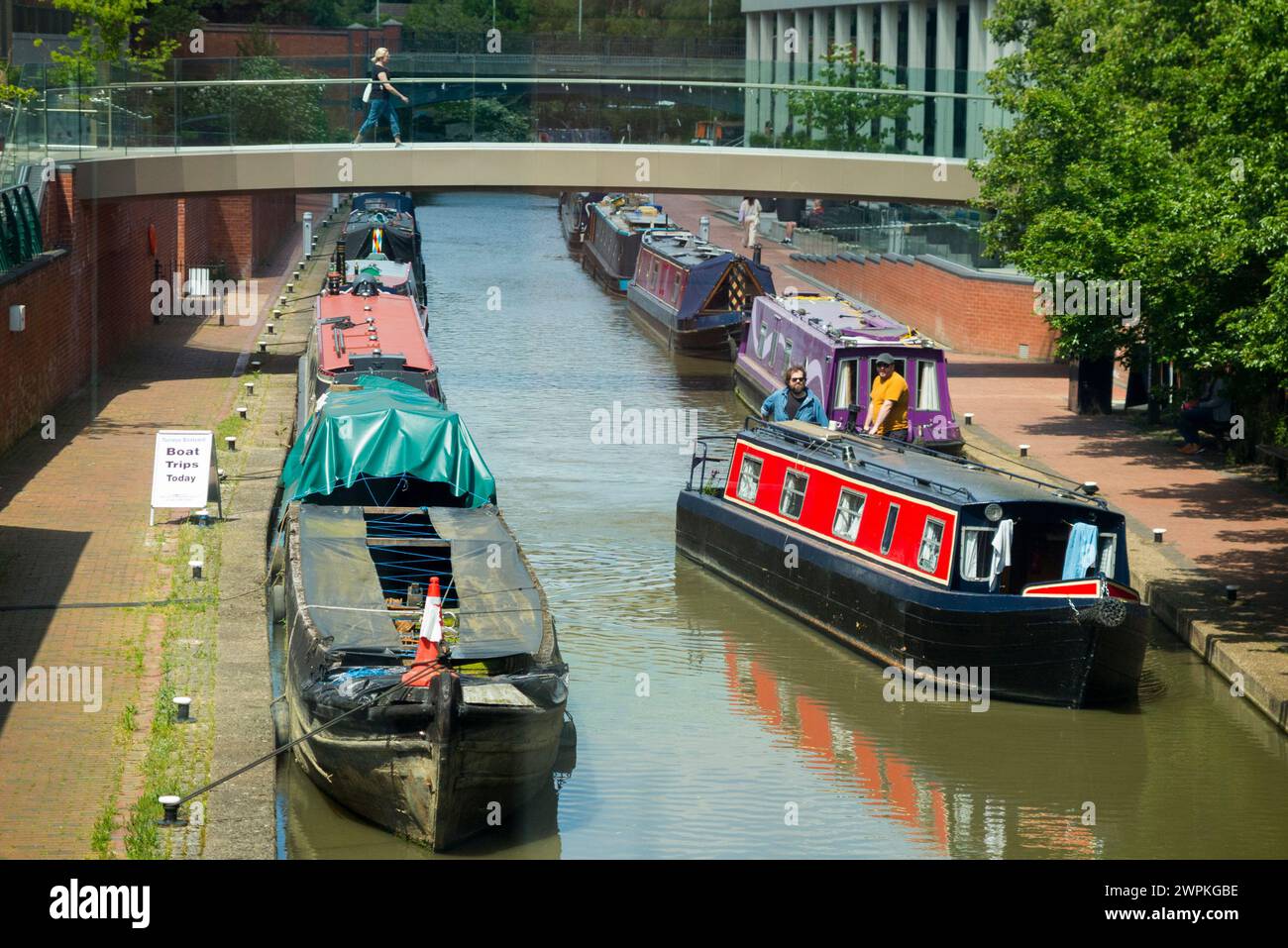 People travelling through boats hi-res stock photography and images - Alamy