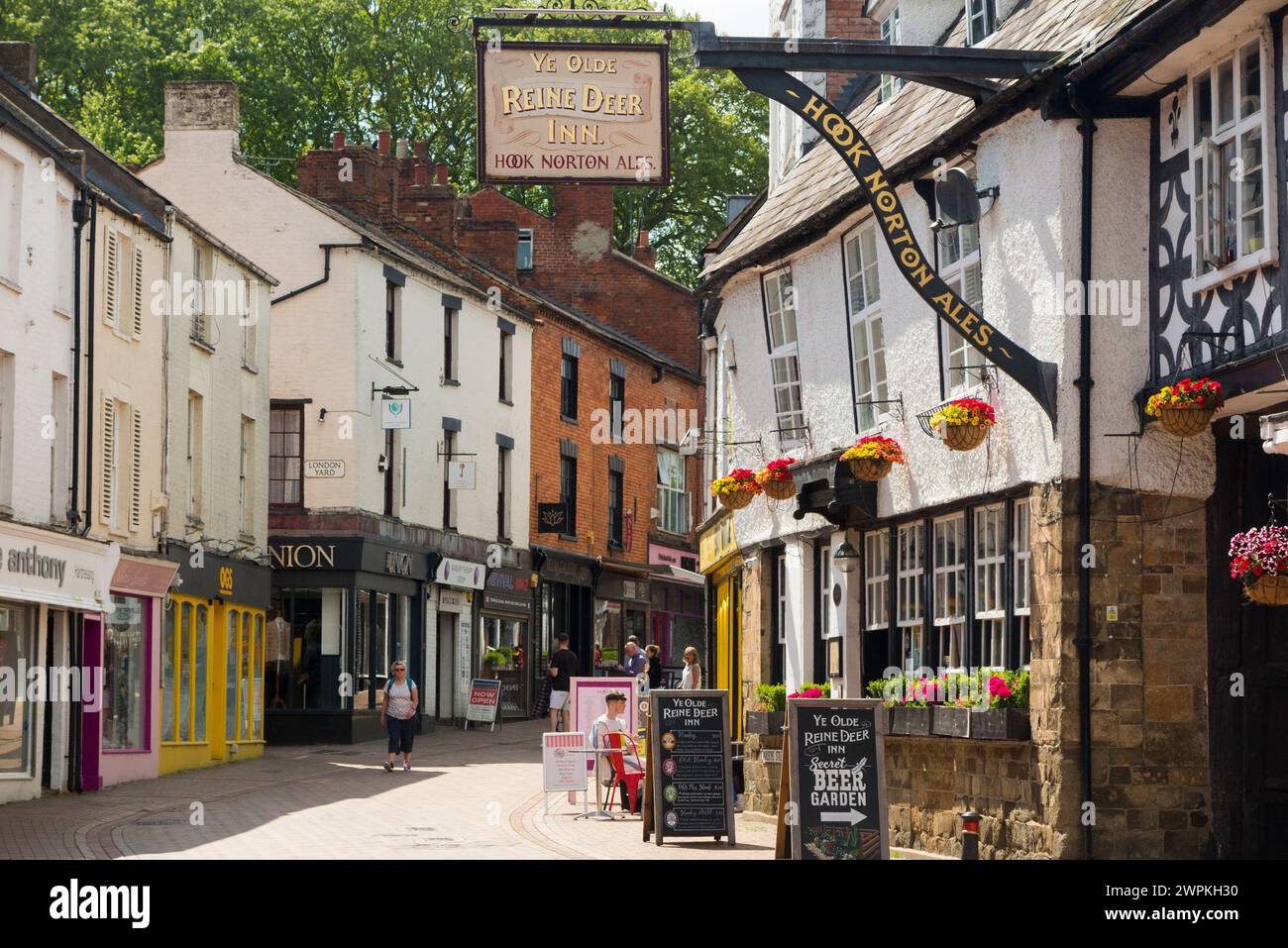 Reine tudor hi-res stock photography and images - Alamy