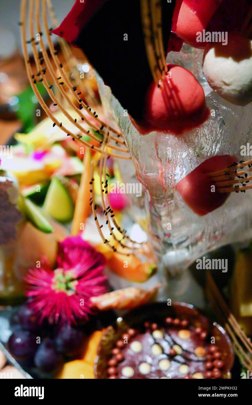 Ice dessert in restaurant hi-res stock photography and images - Alamy