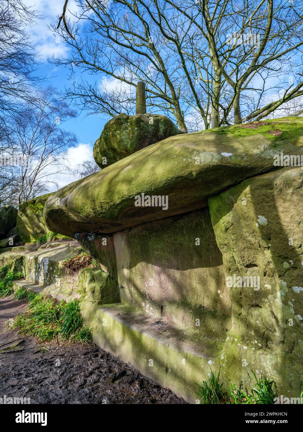 Row of rocks hi-res stock photography and images - Alamy