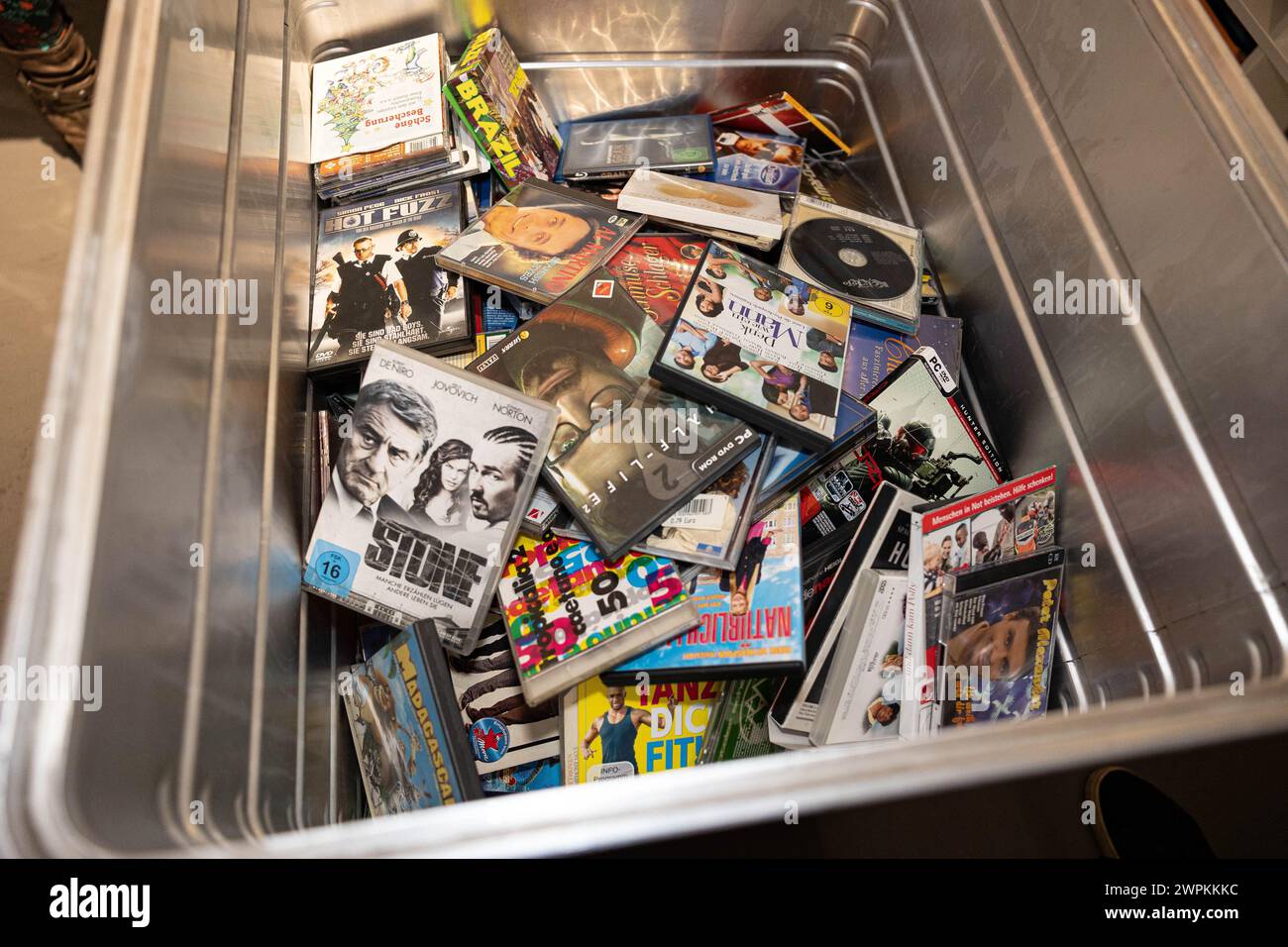 Munich, Germany. 08th Mar, 2024. Clients look for bargains at the ...