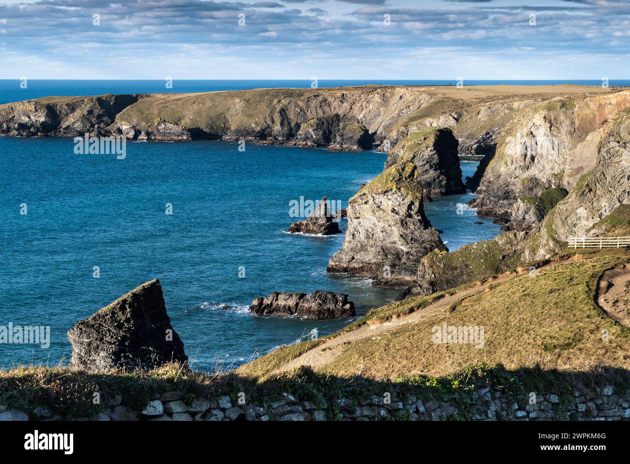 The spectacular rugged sea stacks at Bedruthan Steps on the North ...