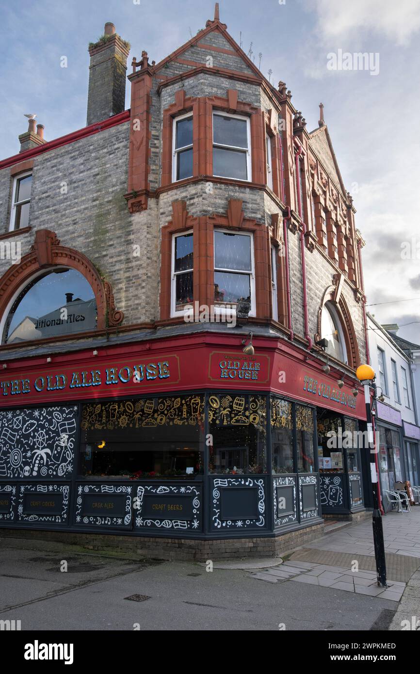 The historic facade of The Old Ale House pub in Truro City centre in ...