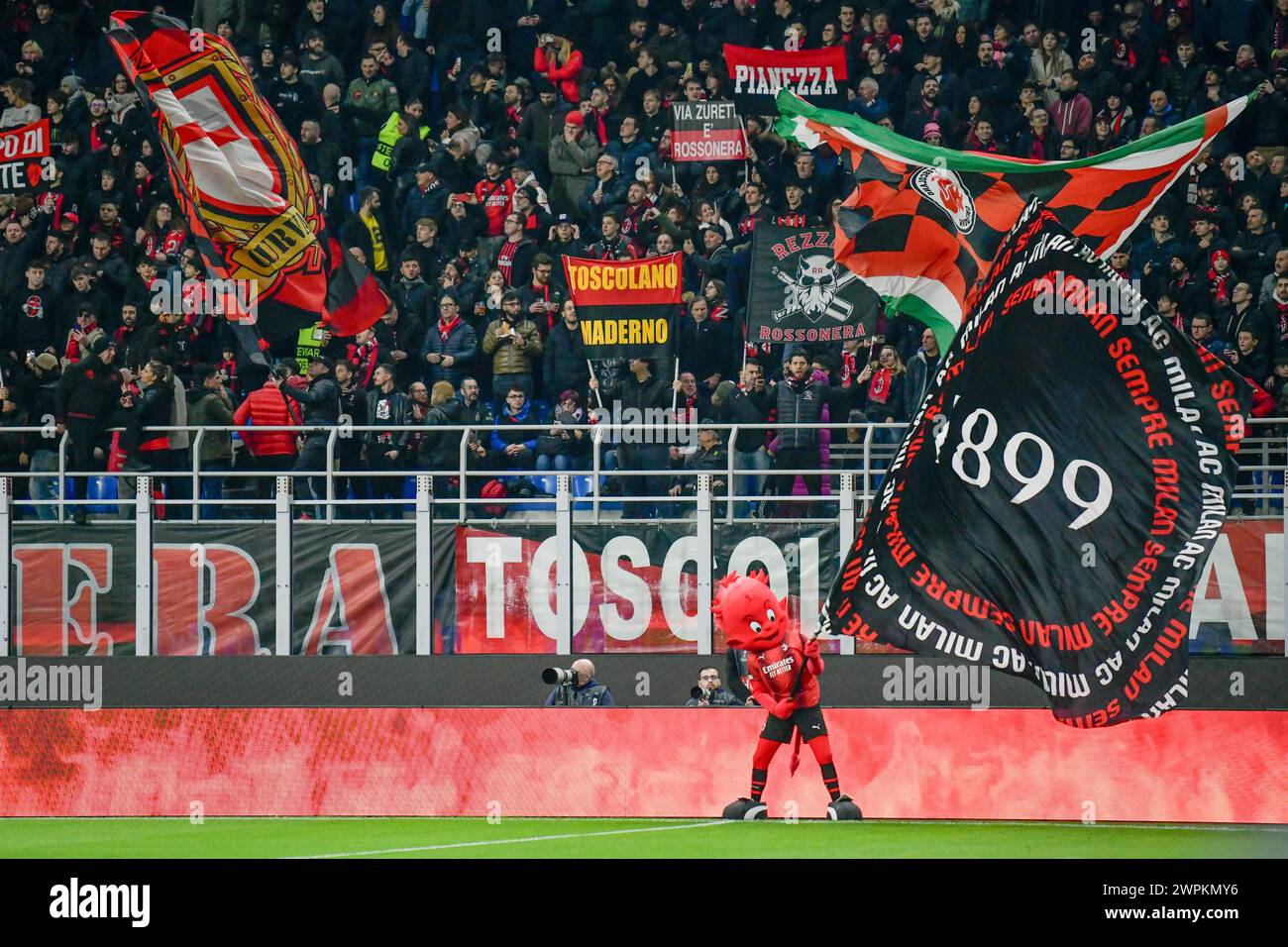 Ac milan san siro stands hi-res stock photography and images - Alamy