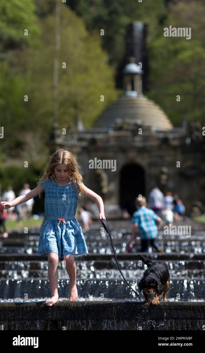 04/05/15 Isabella Coleman (9) and her cavalier King Charles, Emily ...