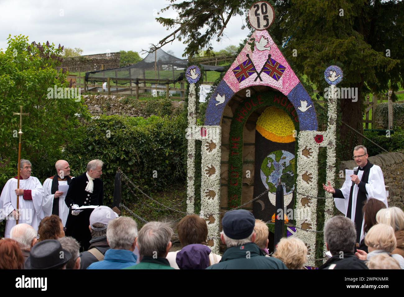 Well dressings peak district hi-res stock photography and images - Alamy