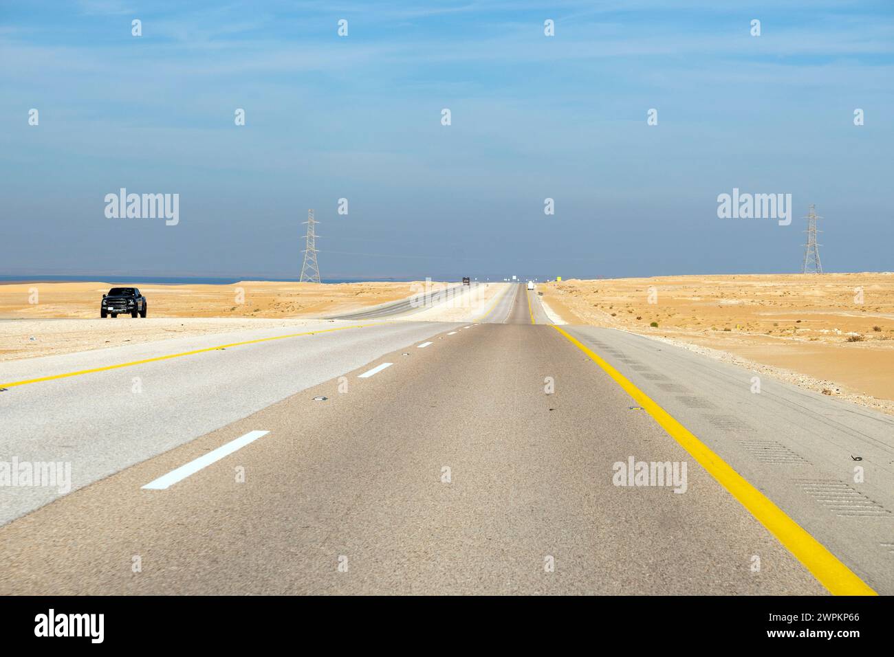 Road trough the desert Riyadh-Mecca highway in Saudi Arabia Stock Photo ...