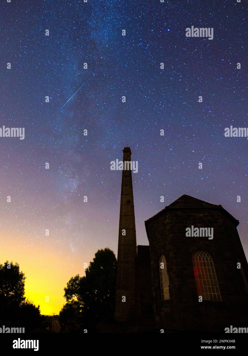 Shooting star streaks across hi-res stock photography and images - Alamy