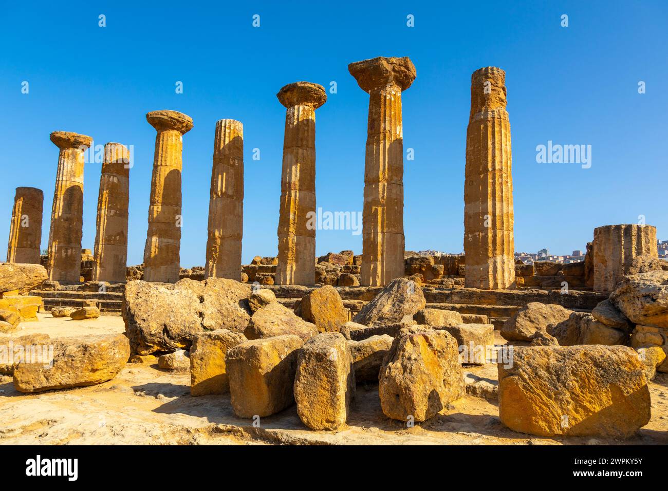 Temple of Heracles, Valle dei Templi (Valley of Temples), UNESCO World ...