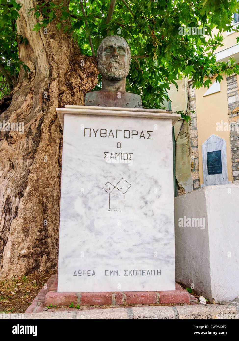 Pythagoras statue samos hi-res stock photography and images - Alamy