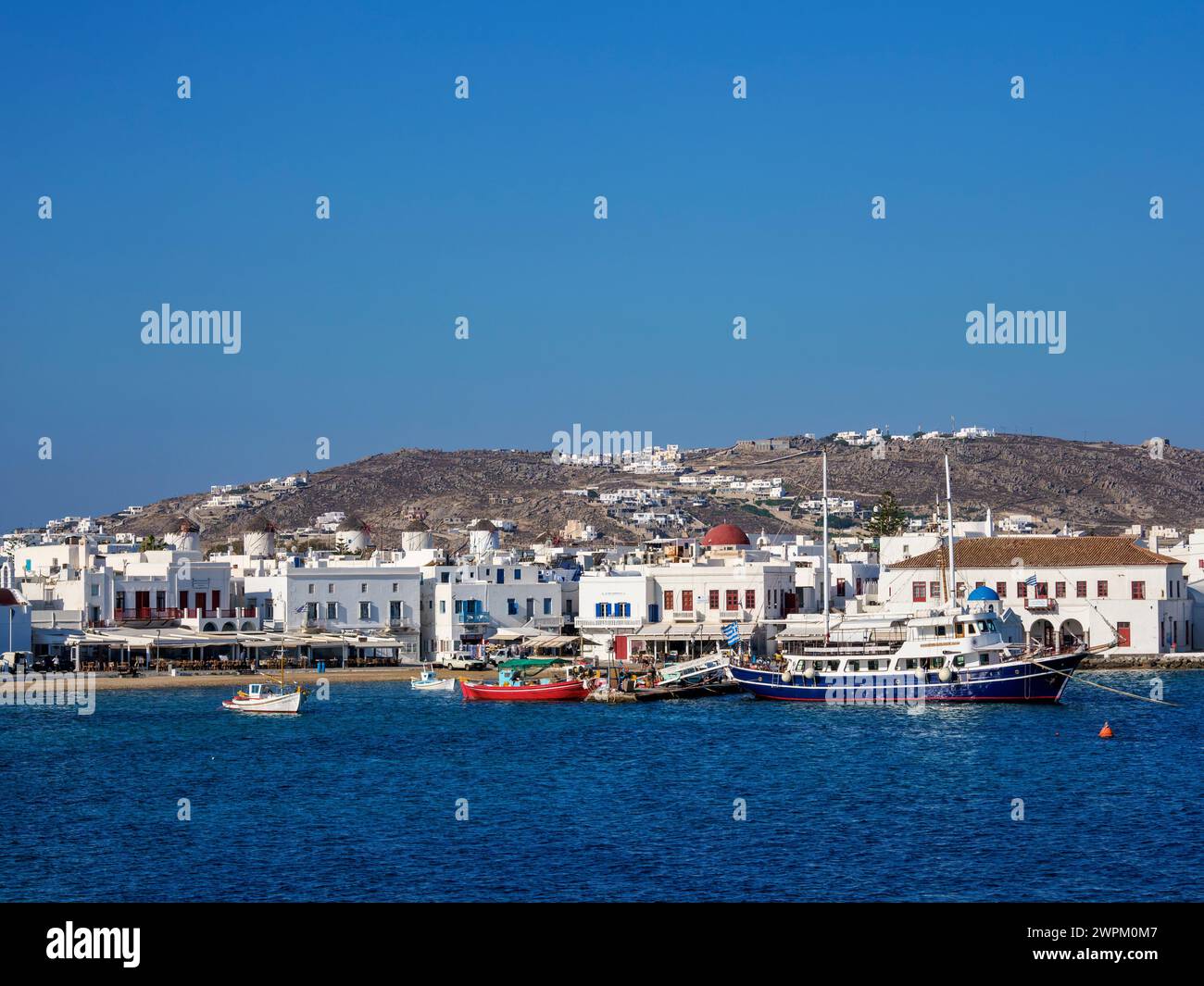 Old Port and Chora waterfront, Mykonos Town, Mykonos Island, Cyclades ...