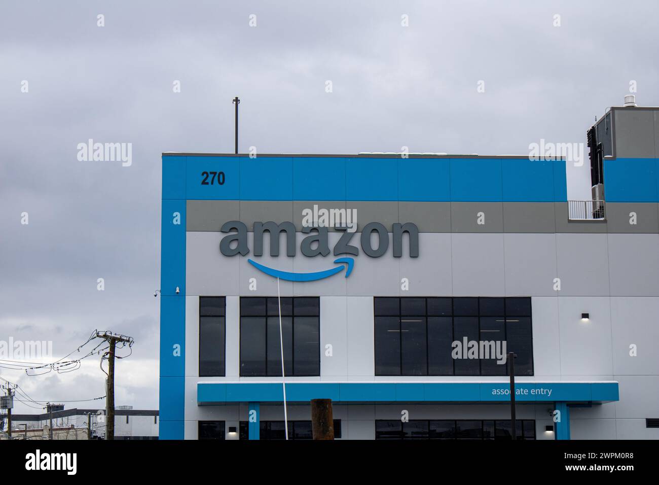 Amazon building hi-res stock photography and images - Alamy