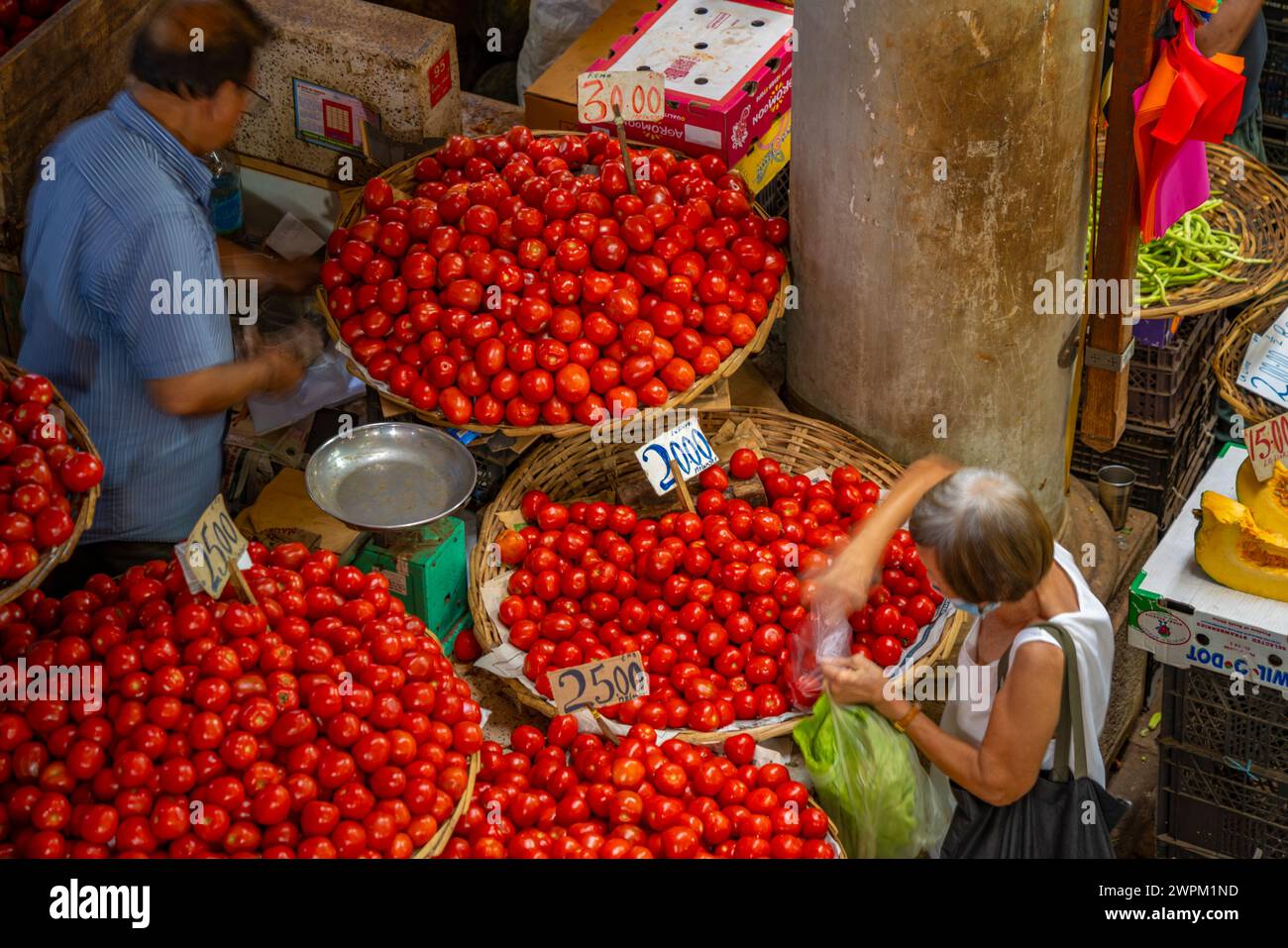 Mauritius port louis market tomatoes hi-res stock photography and ...