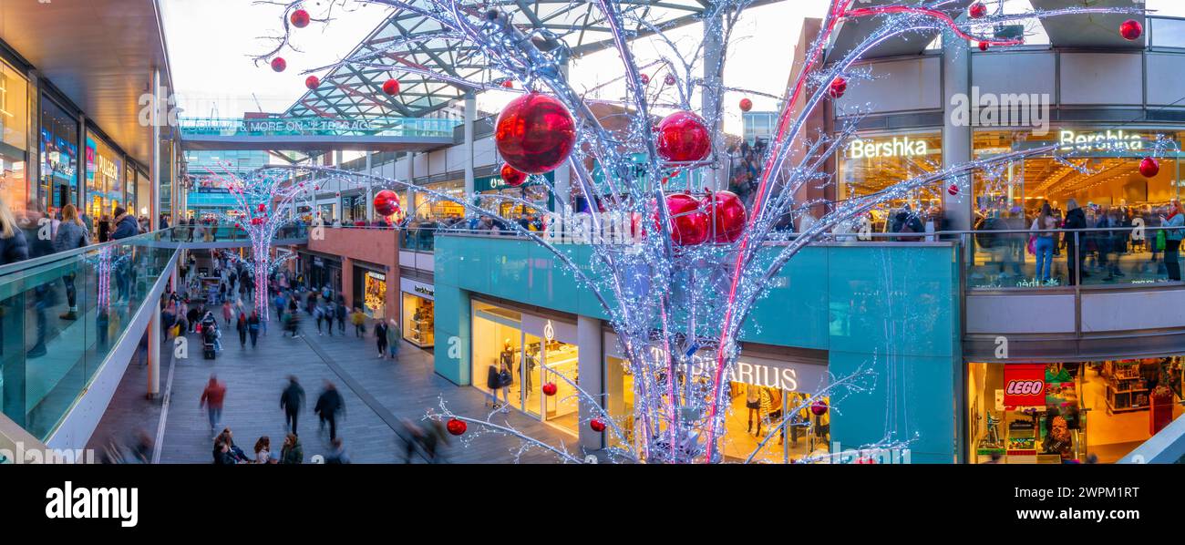 View of shops and Christmas lights, Liverpool City Centre, Liverpool ...