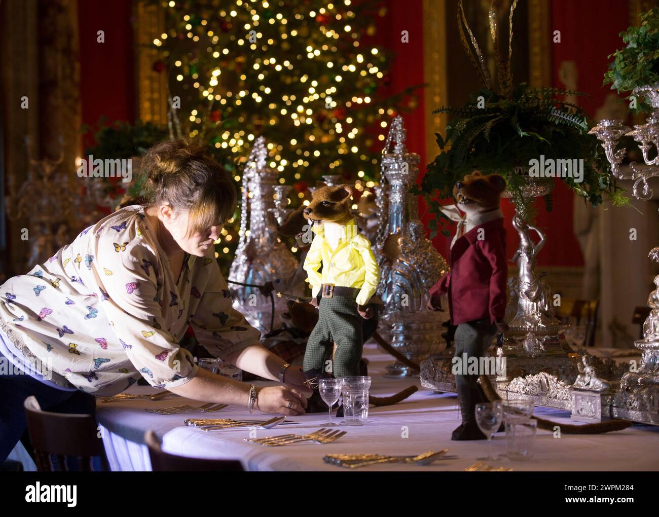 06/11/15 The weasels take over the dinning room in 'Toad Hall ...