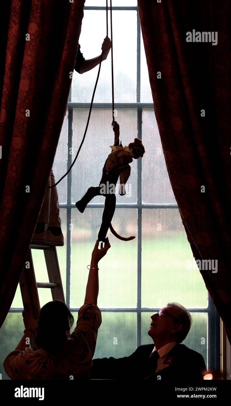 06/11/15 The weasels take over the dinning room in 'Toad Hall ...