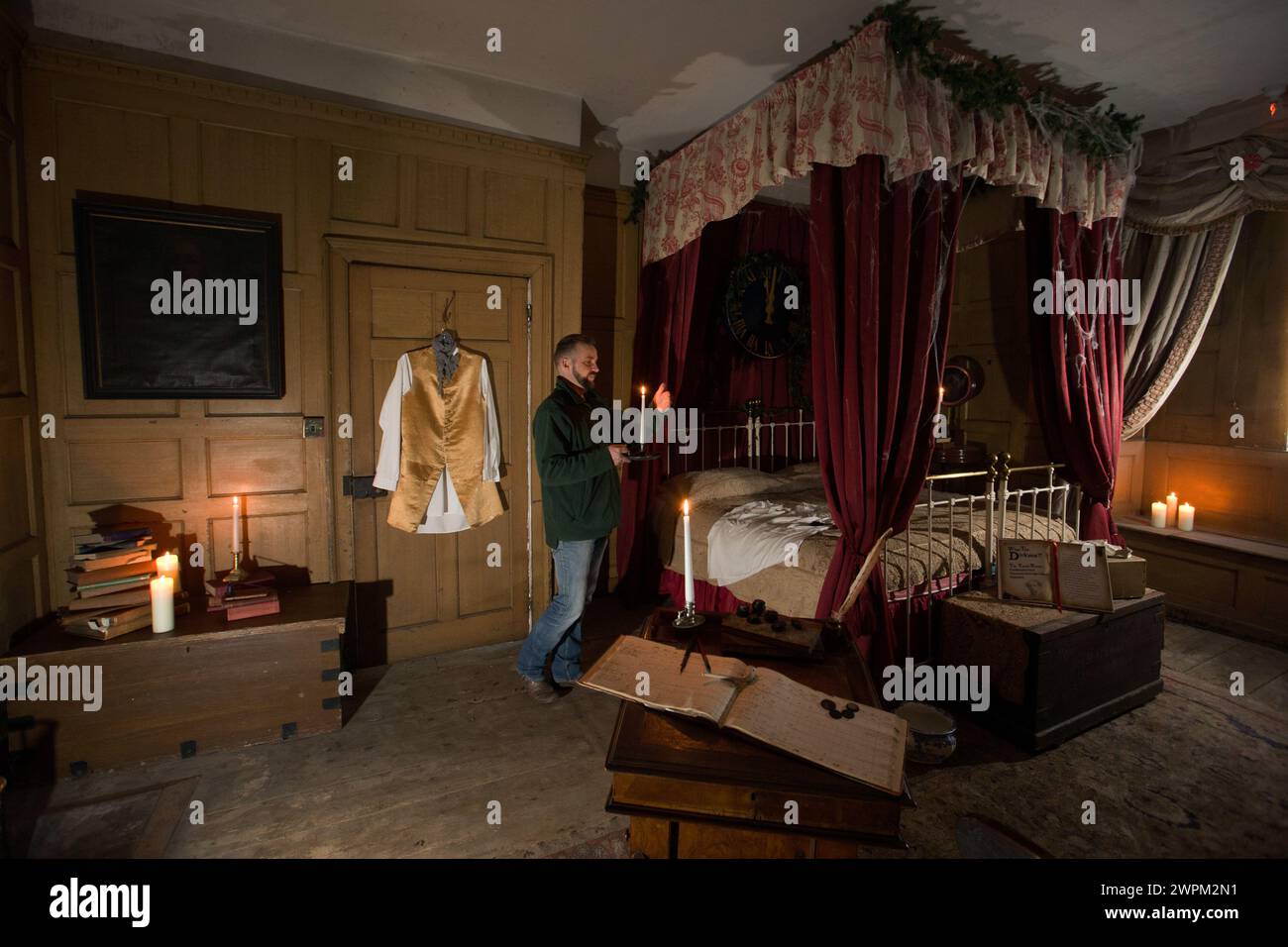 12/11/15 Ebenezer Scrooge's bed chamber - A Christmas Carol. Fifty ...