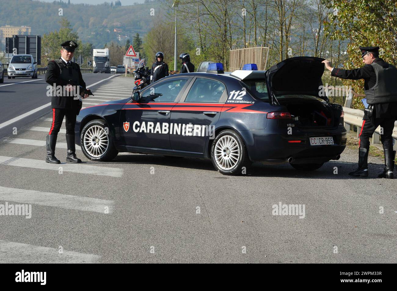 Camion dei carabinieri hi-res stock photography and images - Alamy