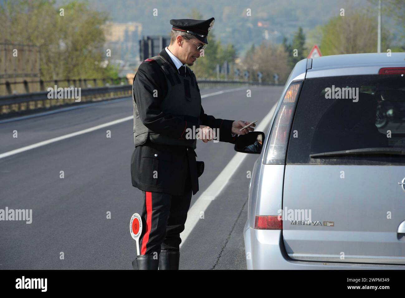 Carabinieri, arma dei carabinieri posto di blocco Stock Photo - Alamy