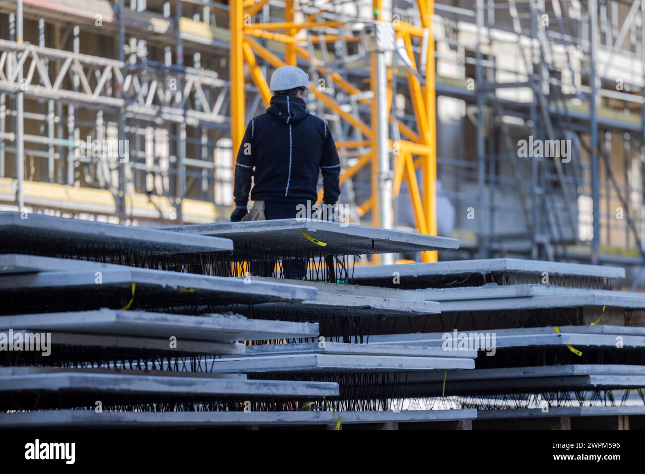 Reinforced concrete shell construction hi-res stock photography and ...