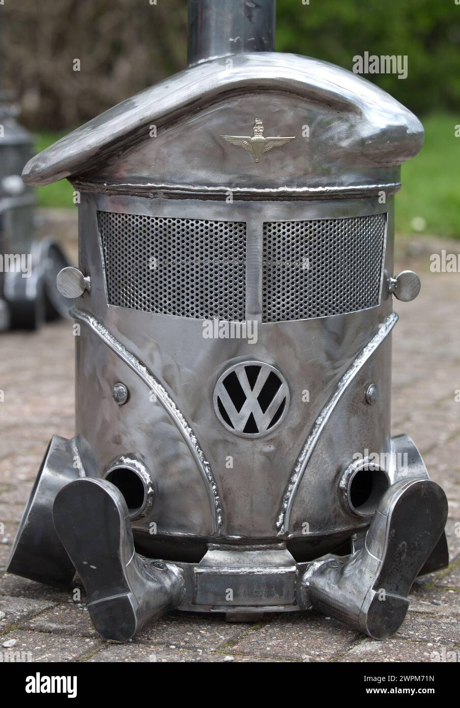14/04/16 VW camper made for a serving member of the parachute regiment ...
