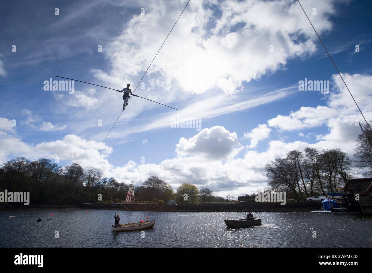 29/04/16 Fearless tightrope walker Christopher Bullzini, recreates the ...