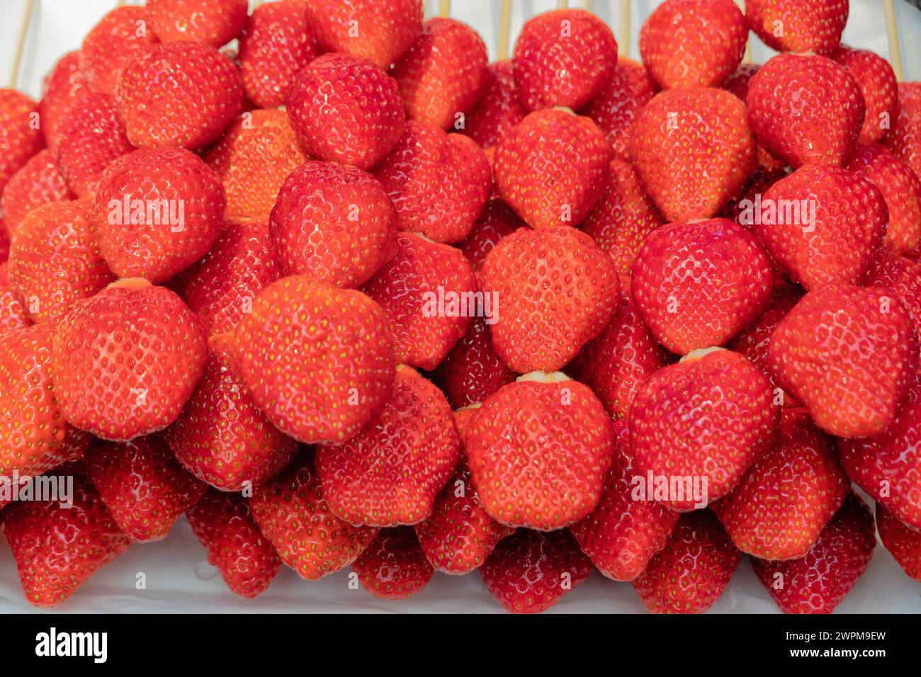 Fresh strawberries at the Kuromon Ichiba Market, Osaka, Japan Stock ...