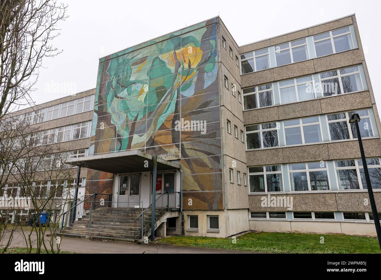 04 March 2024, Saxony, Leipzig: A large wall mosaic by Leipzig painter ...