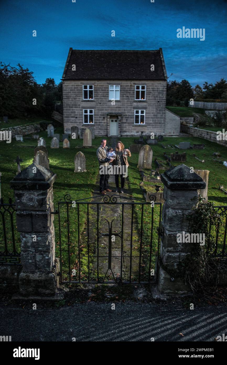 22/10/16 Amy and Geoff Cotterell with their baby Harriet, outside the ...