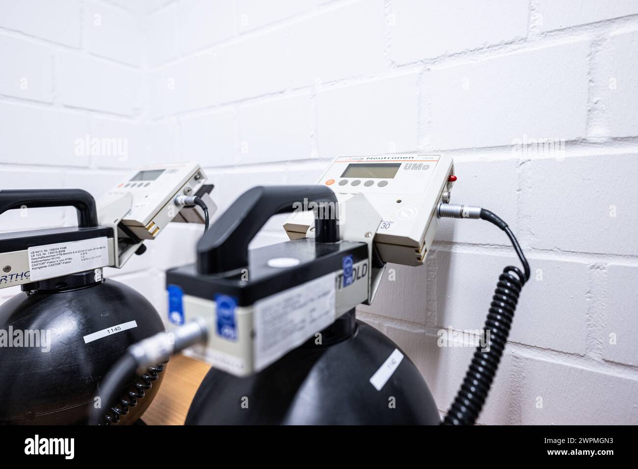 07 March 2024, North Rhine-Westphalia, Ahaus: Special Geiger counters ...