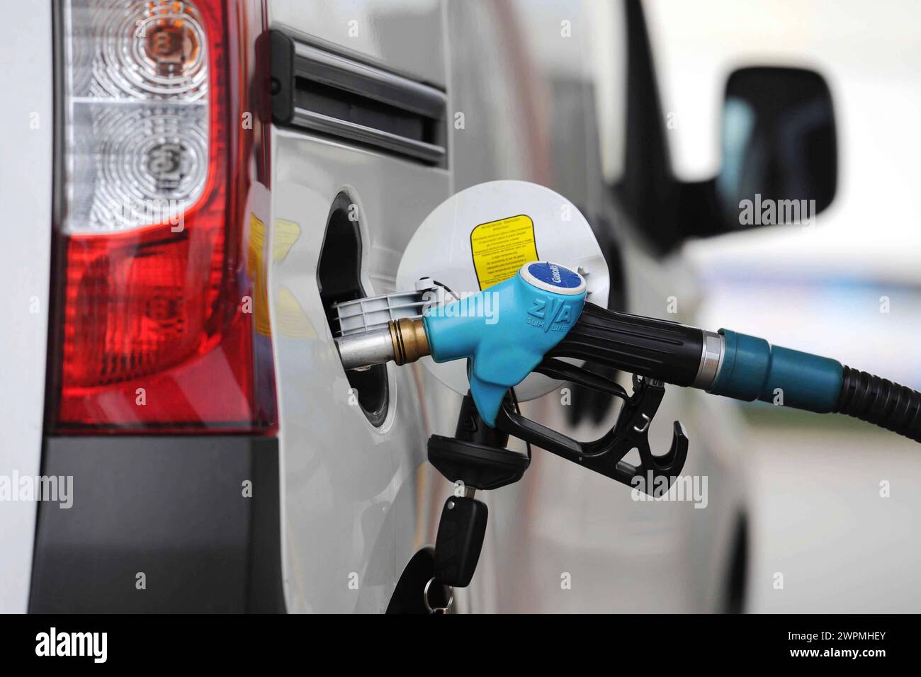 Benzinai hi-res stock photography and images - Alamy