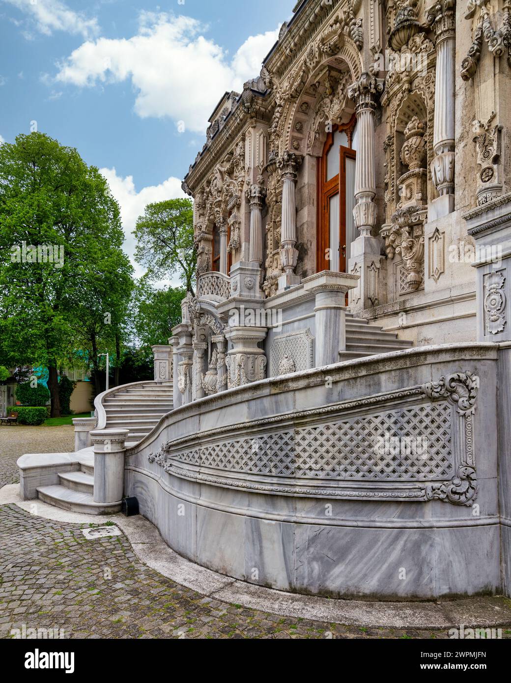 Nisantasi ihlamur yolu hi-res stock photography and images - Alamy