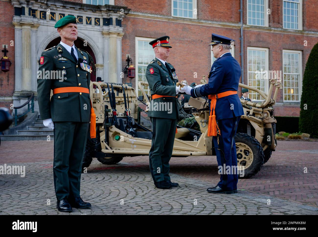 Landmachteenheden hi-res stock photography and images - Alamy