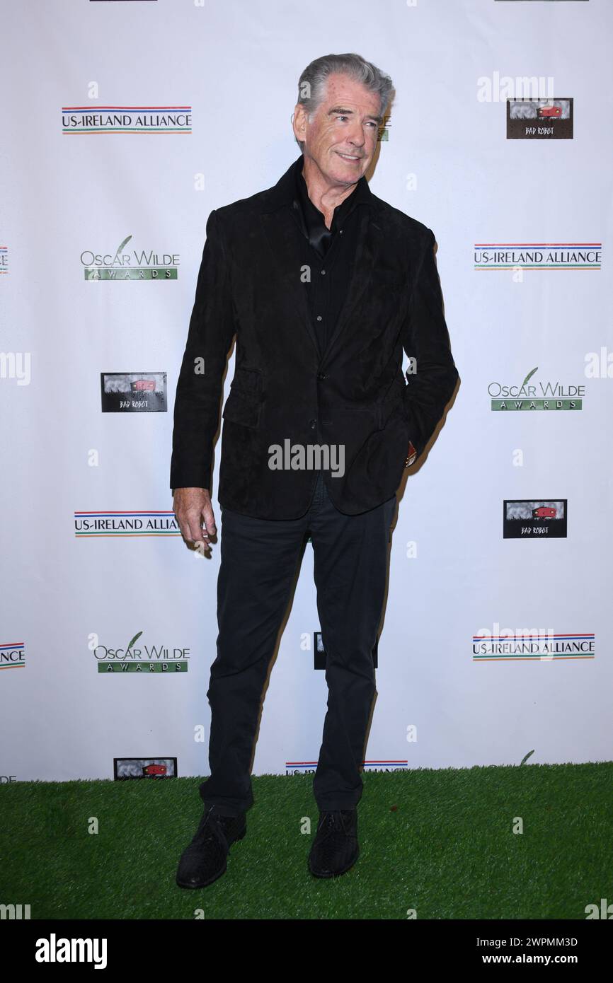 Pierce brosnan 2024 hi-res stock photography and images - Alamy