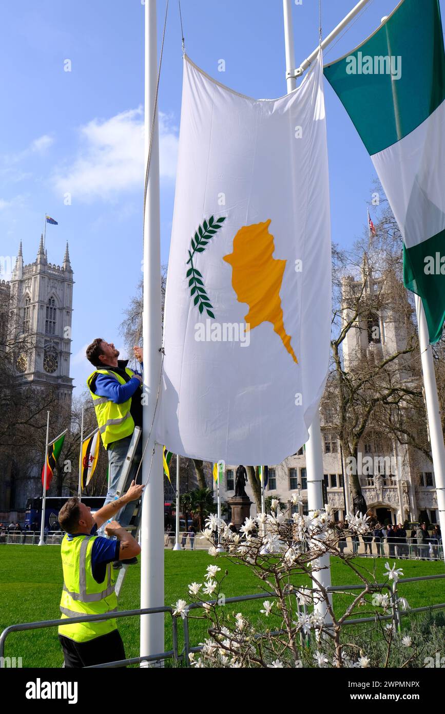 Flags of the commonwealth hi-res stock photography and images - Alamy