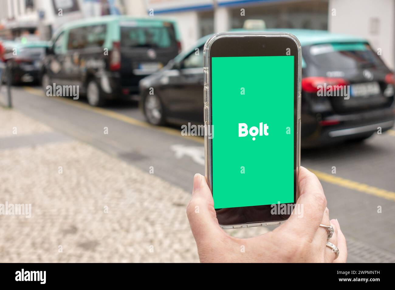 Bolt ride share app hi-res stock photography and images - Alamy