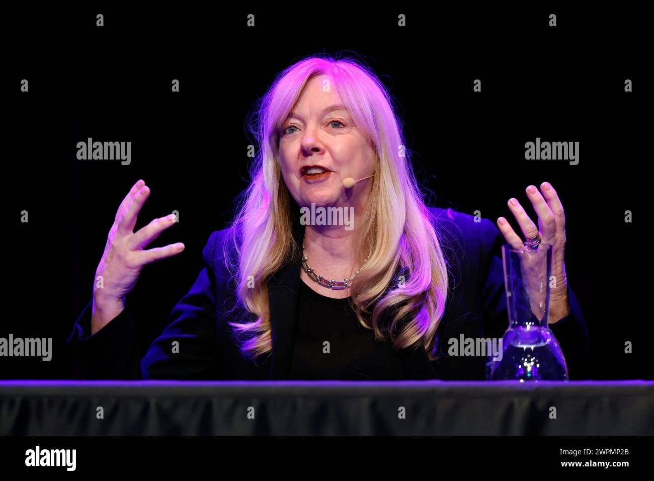 Schriftstellerin Suzie Miller bei der Litcologne-Veranstaltung Das ...