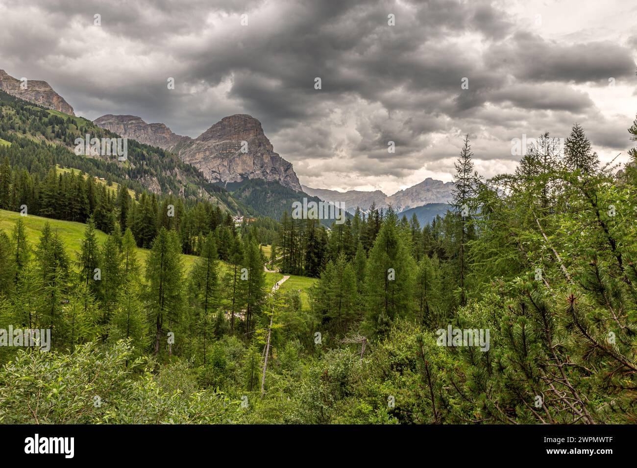 Dolomiti Alps in Alta Badia landscape amd peaks view, Trentino Alto ...