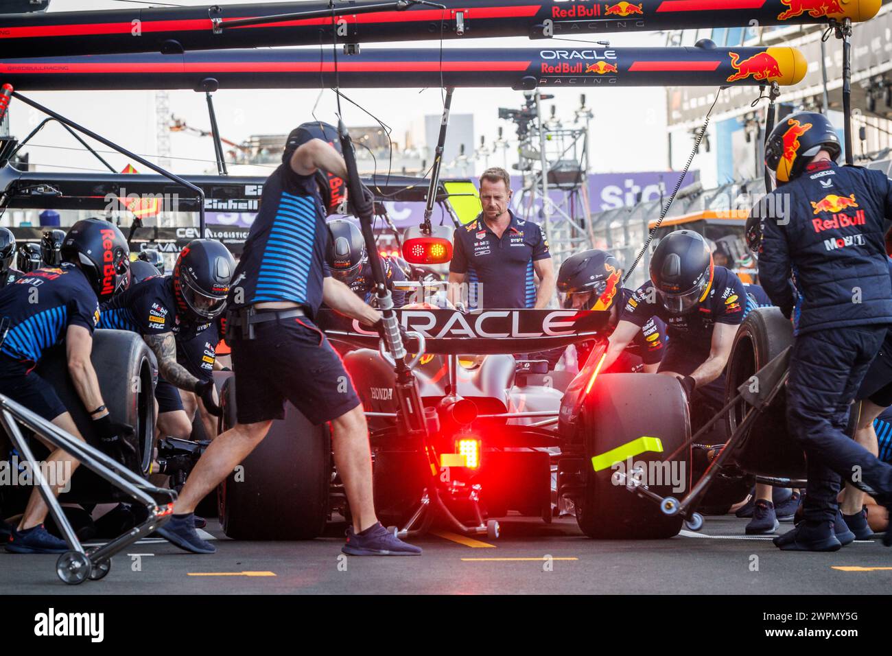 Jeddah, Arabie Saoudite. 08th Mar, 2024. mechanic, mecanicien, mechanics, Red Bull Racing ...